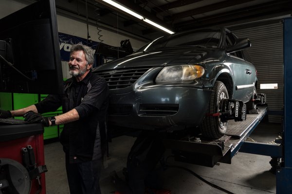 TREADWORKS - FARMINGTON - Updated October 2025 - 13 Reviews - 4227 E ...