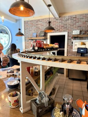 WINDHILL PANCAKE PARLOR - Updated March 2026 - 249 Photos & 236 Reviews ...