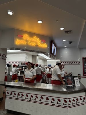 IN-N-OUT BURGER - Updated December 2025 - 102 Photos & 64 Reviews ...