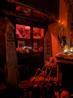 HAUNT - Updated December 2025 - 22 Photos - 1123 Walnut St ...