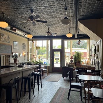 LAKESIDE STREET COFFEE HOUSE - Updated March 2025 - 99 Photos & 140 ...
