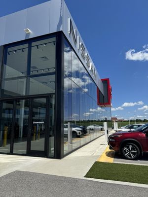 AUFFENBERG NISSAN - Updated November 2025 - 48 Photos & 61 Reviews ...