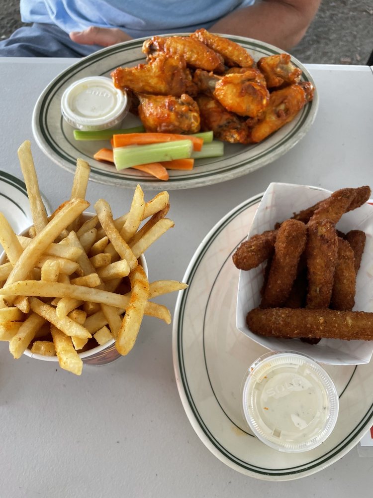 VIENNA INN - 183 Photos & 391 Reviews - 120 Maple Ave E, Vienna, VA - Yelp