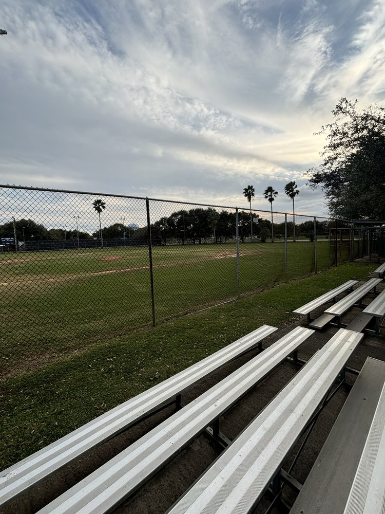 LINDALE PARK - Updated September 2025 - 42 Photos & 18 Reviews - 400 ...