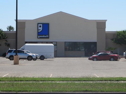 JOE ADAME & ASSOCIATES - Updated June 2025 - 11 Photos - 819 N Upper ...