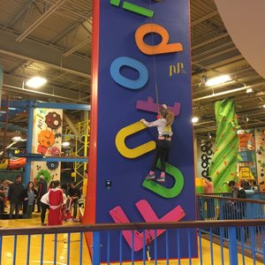 FUNTOPIA - GLENVIEW - 142 Photos & 162 Reviews - 2050 Tower Dr ...