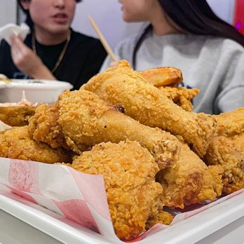 RED HOLIC - Updated May 2024 - 353 Photos & 253 Reviews - 7123 Little ...