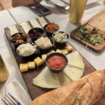 TAPELIA - Updated September 2024 - 720 Photos & 585 Reviews - 551 ...