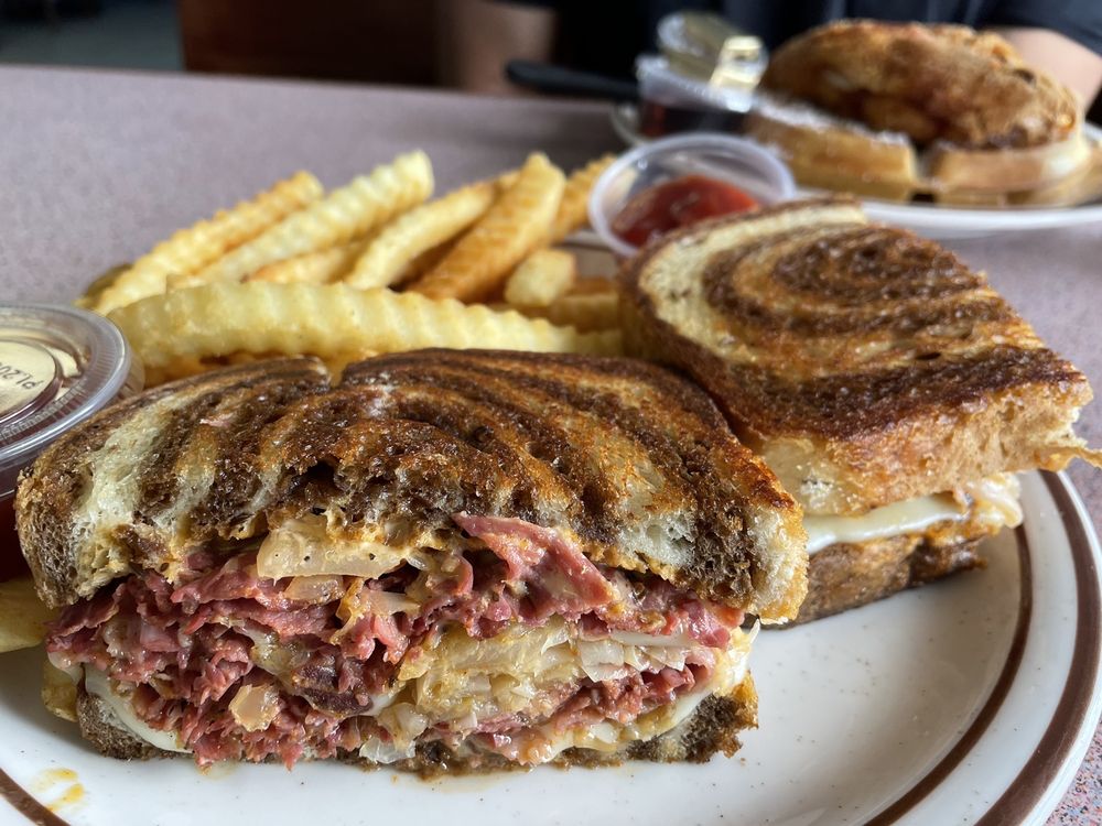 THE PATIO AT CHILLY JILLY’Z - 67 Photos & 35 Reviews - 1672 Boulder ...