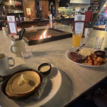 BERLINER PUB - Updated November 2024 - 746 Photos & 739 Reviews - 221 ...