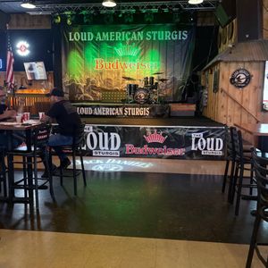 LOUD AMERICAN ROADHOUSE - 104 Photos & 135 Reviews - 1305 Main St ...