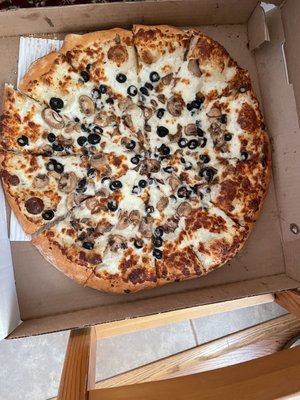 PIZZASAURUS REX - 115 Photos & 443 Reviews - 17646 Lassen St ...