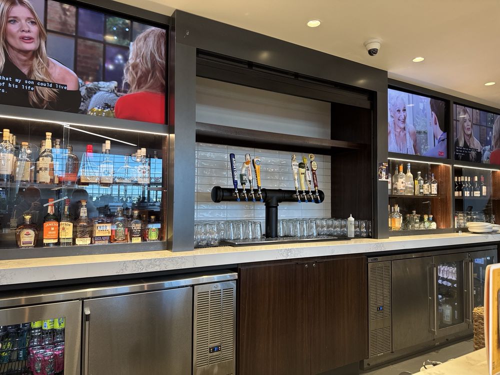 INDIANA PACERS COURTSIDE CLUB - Updated December 2025 - 22 Photos & 11 ...