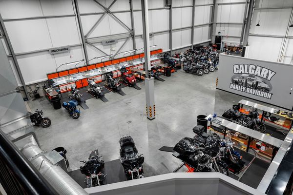 CALGARY HARLEY DAVIDSON - Updated May 2026 - 32 Photos - 2475 Pegasus ...