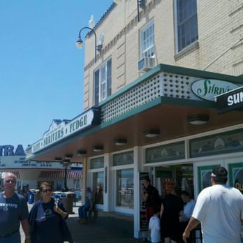 SHRIVER’S SALT WATER TAFFY & FUDGE - Updated January 2025 - 103 Photos ...