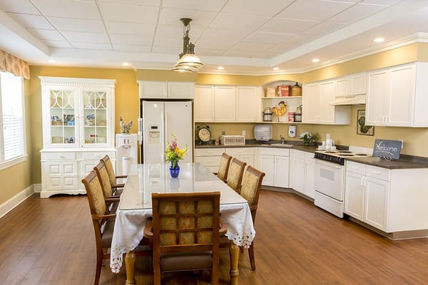 BENCHMARK SENIOR LIVING - Updated July 2025 - 17 Photos - 2387 Boston ...