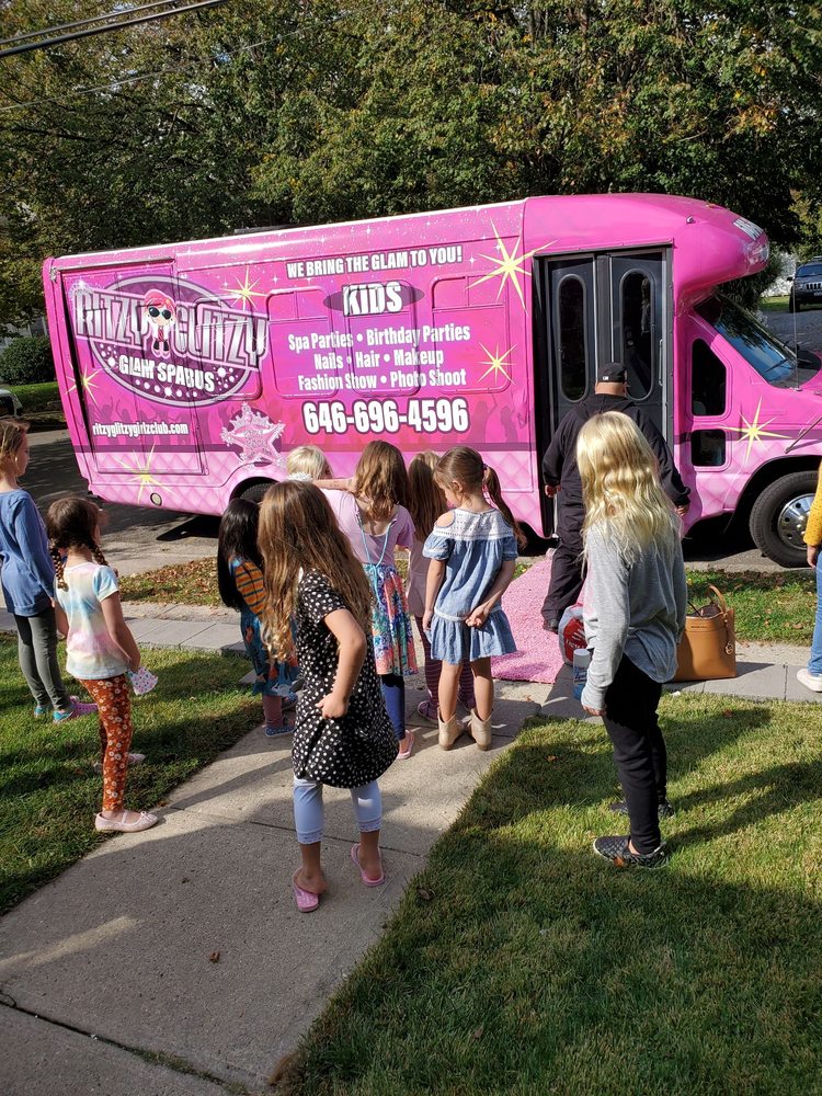 RITZY GLITZY GIRLZ CLUB - Updated October 2025 - 16 Photos & 28 Reviews ...