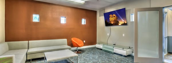 THE 211 - Updated May 2026 - 26 Photos & 53 Reviews - 211 N 8th St, Las ...