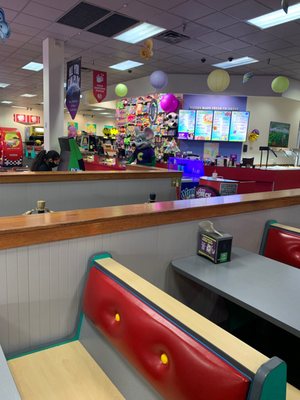 CHUCK E. CHEESE - Updated November 2025 - 47 Photos & 64 Reviews - 1120 ...