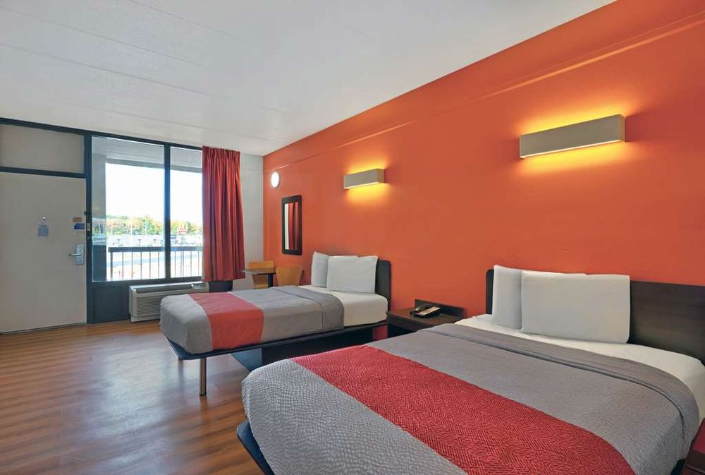 MOTEL 6 - Updated June 2025 - 122 Photos & 17 Reviews - 24057 Sussex ...