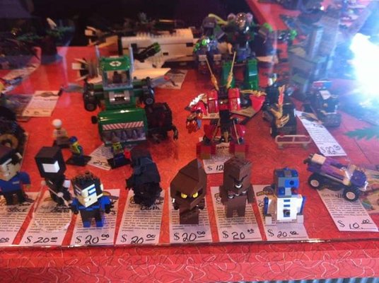 BRICKS AND MINIFIGS - Updated June 2025 - 16 Photos - 1911 King Ave W ...