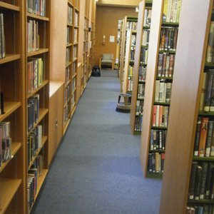 NEWPORT PUBLIC LIBRARY - Updated June 2025 - 10 Photos - 300 Spring St ...