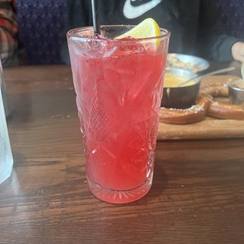 ATLAS TAVERN - Updated August 2024 - 399 Photos & 256 Reviews - 8944 ...