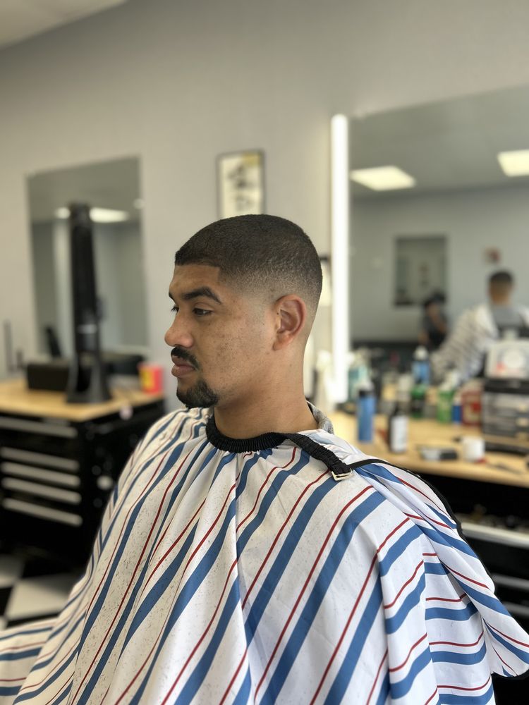 TOP DOG BARBERSHOP - Updated May 2024 - 17 Photos & 20 Reviews - 12554 ...