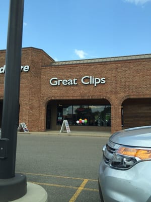 GREAT CLIPS - Updated May 2026 - 28 Reviews - 17650 W 13 Mile Rd ...