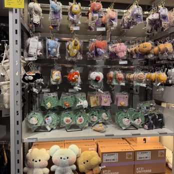 LINE FRIENDS - Updated December 2025 - 2120 Photos & 291 Reviews - 1515 ...