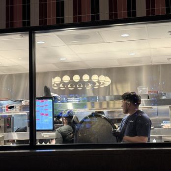 PUTTSHACK - EDINA - Updated August 2025 - 215 Photos & 61 Reviews - 330 ...