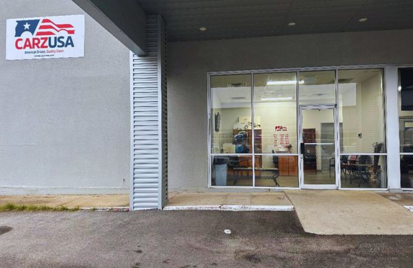 CARZ USA - Updated October 2025 - 10 Photos - 10901 Composite Dr ...