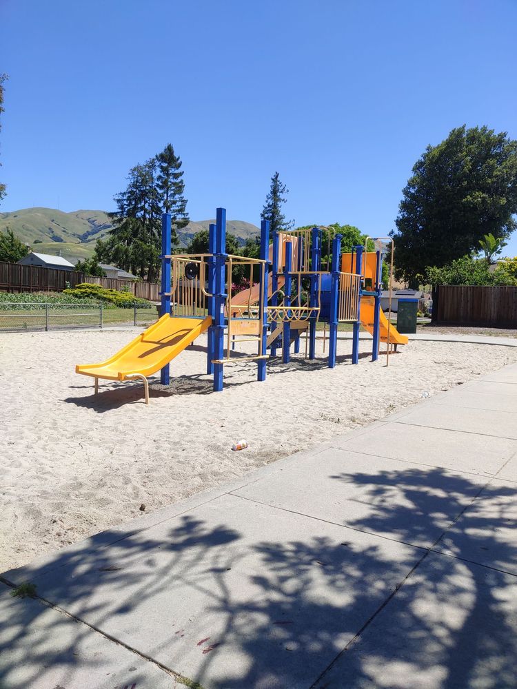 SANDALWOOD PARK - Updated October 2025 - 14 Photos - Escuela Pkwy And ...