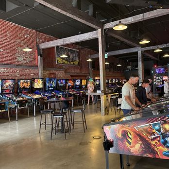 PINHALLA - Updated December 2025 - 10 Photos - 516 Fisgard Street ...