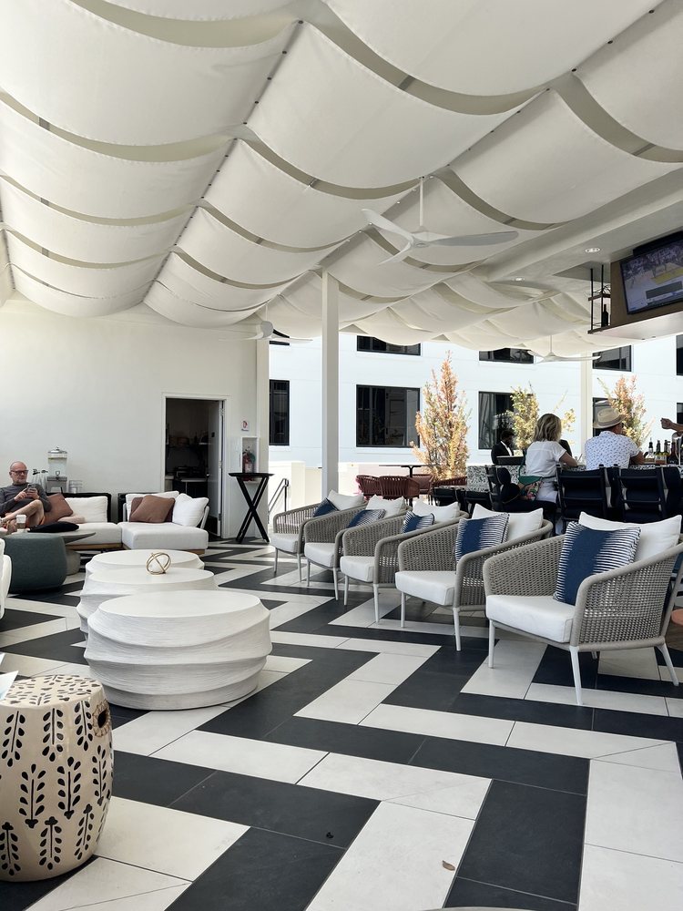 ALTIRA POOL + LOUNGE - 17 Photos - 325 S Orange Ave, Orlando, Florida ...