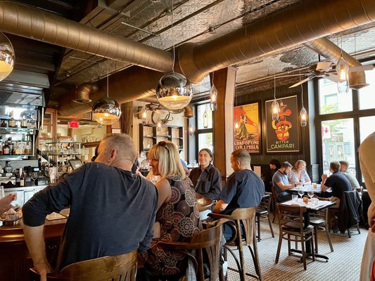 MODAVIE - 1199 Photos & 833 Reviews - 1 Rue Saint-Paul O, Montréal ...