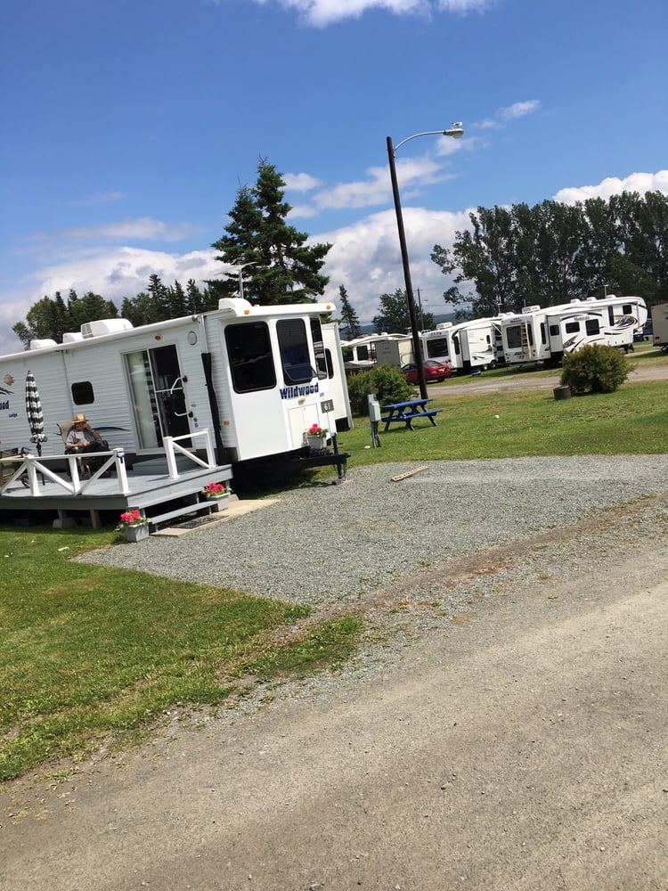 CAMPING DU QUAI - Updated September 2024 - 70 Rue De L'ancrage, Riviere ...