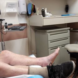 KAISER PERMANENTE WOODLAND HILLS MEDICAL CENTER - 150 Photos & 432 ...