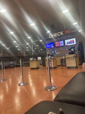 SKY ZONE TRAMPOLINE PARK - Updated October 2025 - 10 Photos & 24 ...