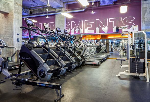 CRUNCH FITNESS - YERBA BUENA - Updated December 2025 - 56 Photos & 158 ...