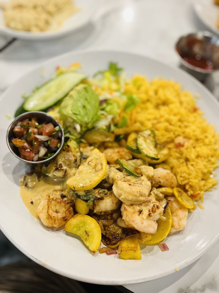 UNA MAS - Updated July 2025 - 62 Photos & 28 Reviews - 1337 E Dixie Dr ...