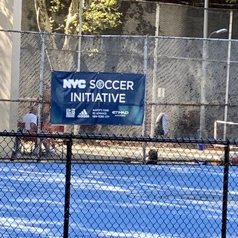 PETER MINUIT PLAYGROUND - Updated March 2024 - 14 Photos - East 109 At ...