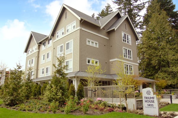 TRIUMF HOUSE - Updated January 2026 - 11 Photos - 5835 Thunderbird ...