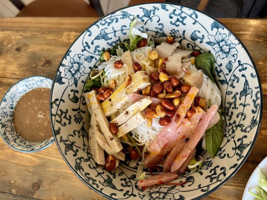 PHU XUAN VIETNAMESE RESTAURANT - Updated December 2025 - 145 Photos ...