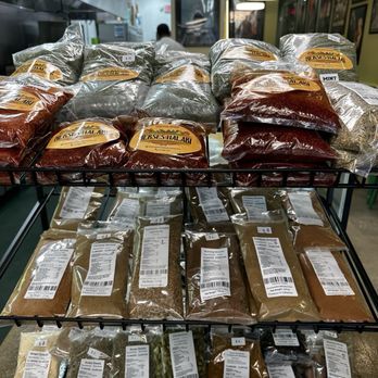 FRESH BITES - Updated October 2025 - 61 Photos & 40 Reviews - 105 N ...