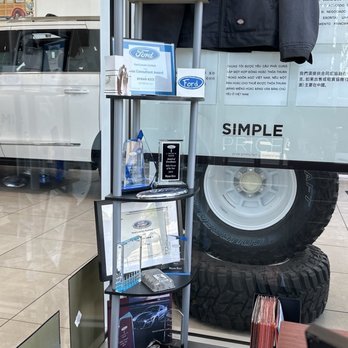 FORD FAIRFIELD - 298 Photos & 684 Reviews - 3050 Auto Mall Ct ...