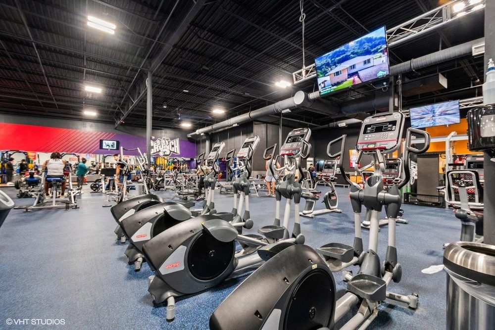 CRUNCH FITNESS - GAINESVILLE - Updated June 2026 - 34 Photos & 55 ...