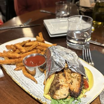 The Best 10 Restaurants near Mashpee Commons in Mashpee, MA - Yelp