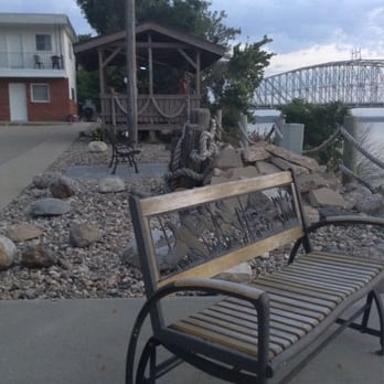 A BRIDGE VIEW INN - Updated July 2025 - 24 Reviews - 115 N River St ...