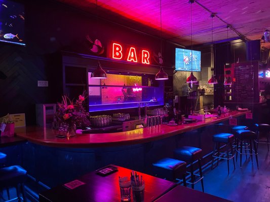 BOOMBOX BAR - Updated January 2025 - 27 Photos & 25 Reviews - 9608 16th ...